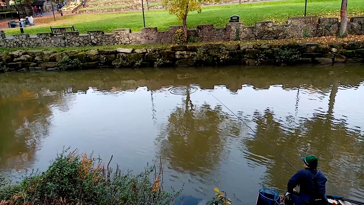 River Anker Tamworth - YouTube