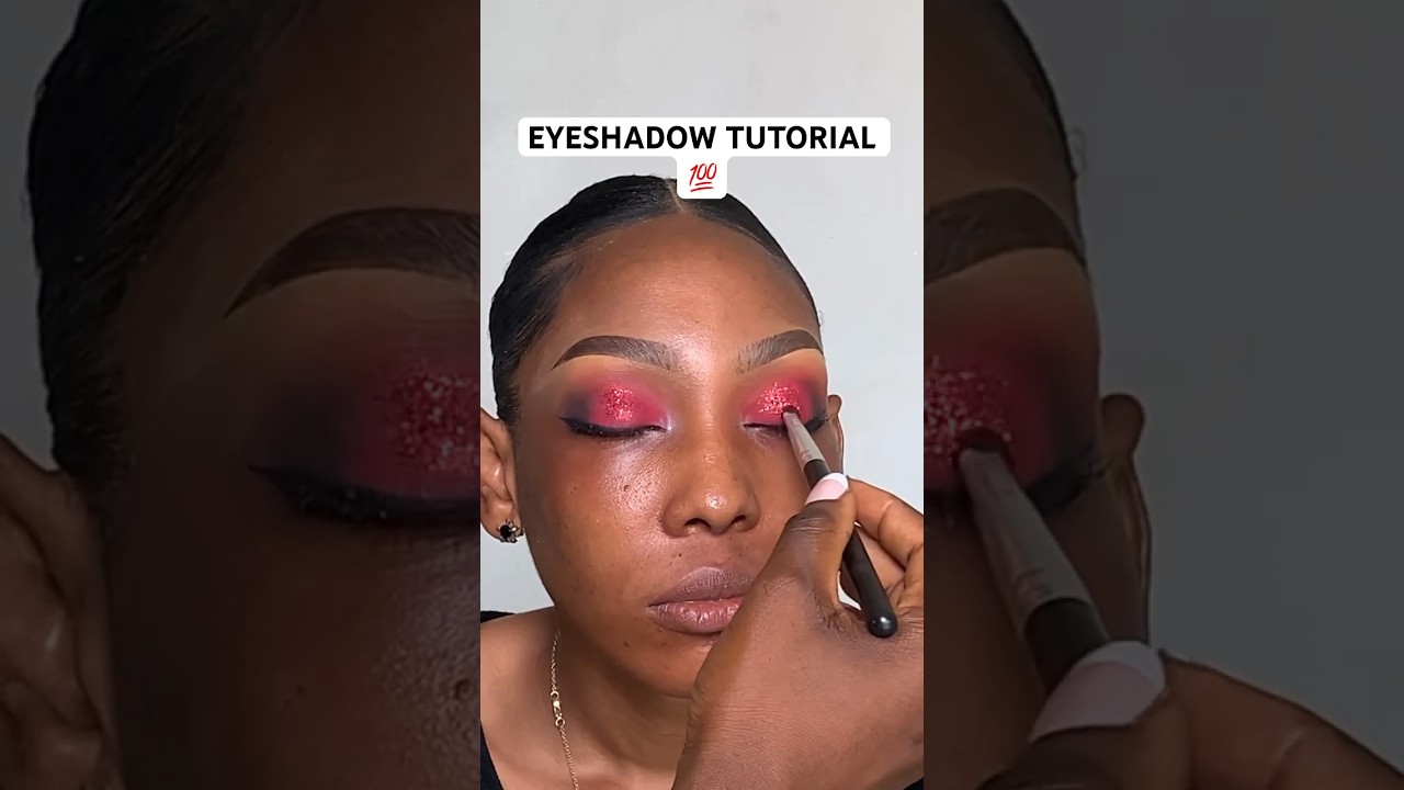 EYESHADOW TUTORIAL🔥 #beauty #makeuptutorial #short #shortfeed #youtube #subscribe #feed #makeup ...