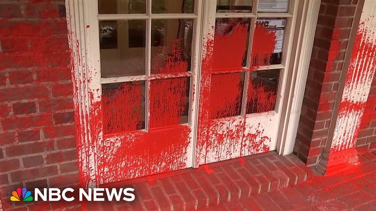 Vandals deface homes of Brooklyn Museum's Jewish leaders - YouTube