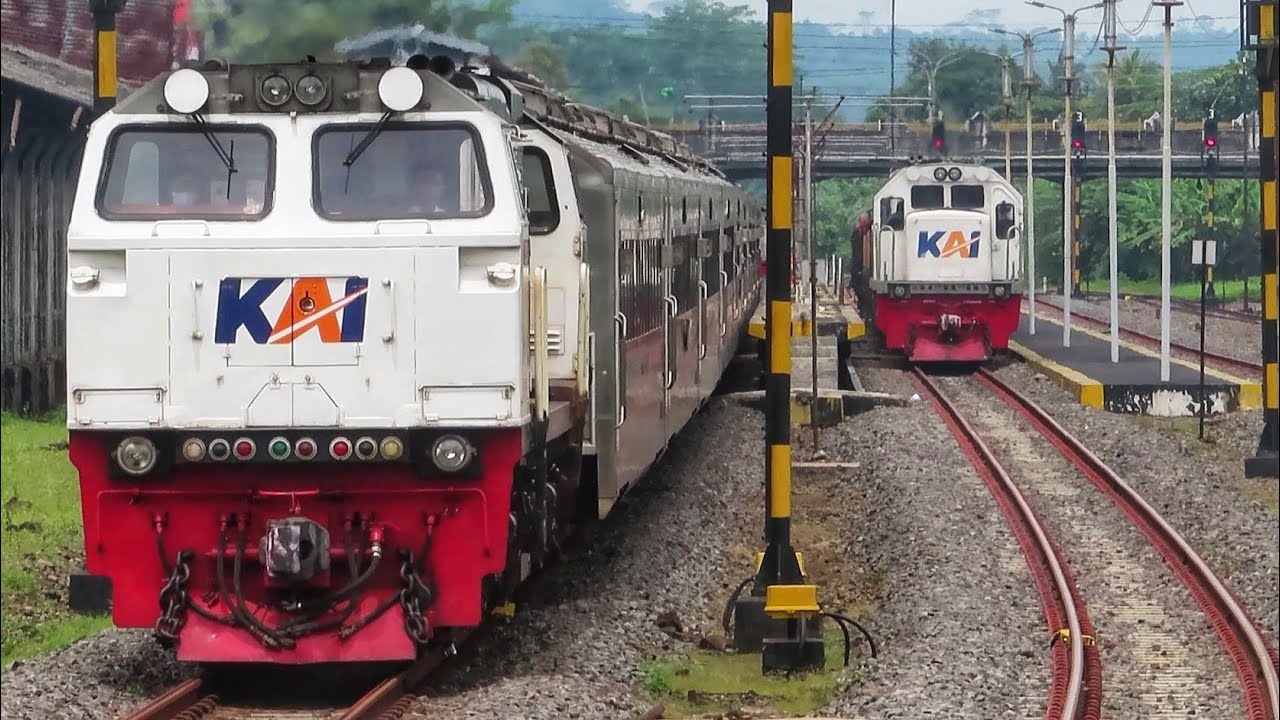 Stasiun Besar Di Ujung Timur Daop 2 Bandung Yang Selalu Ramai. - YouTube