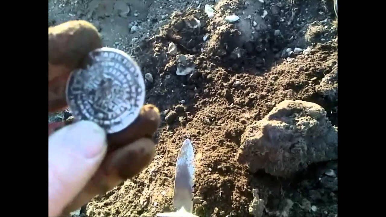Metal detecting in Bergen, Norway. Big silver coin IIII Marck 1 Krone ...