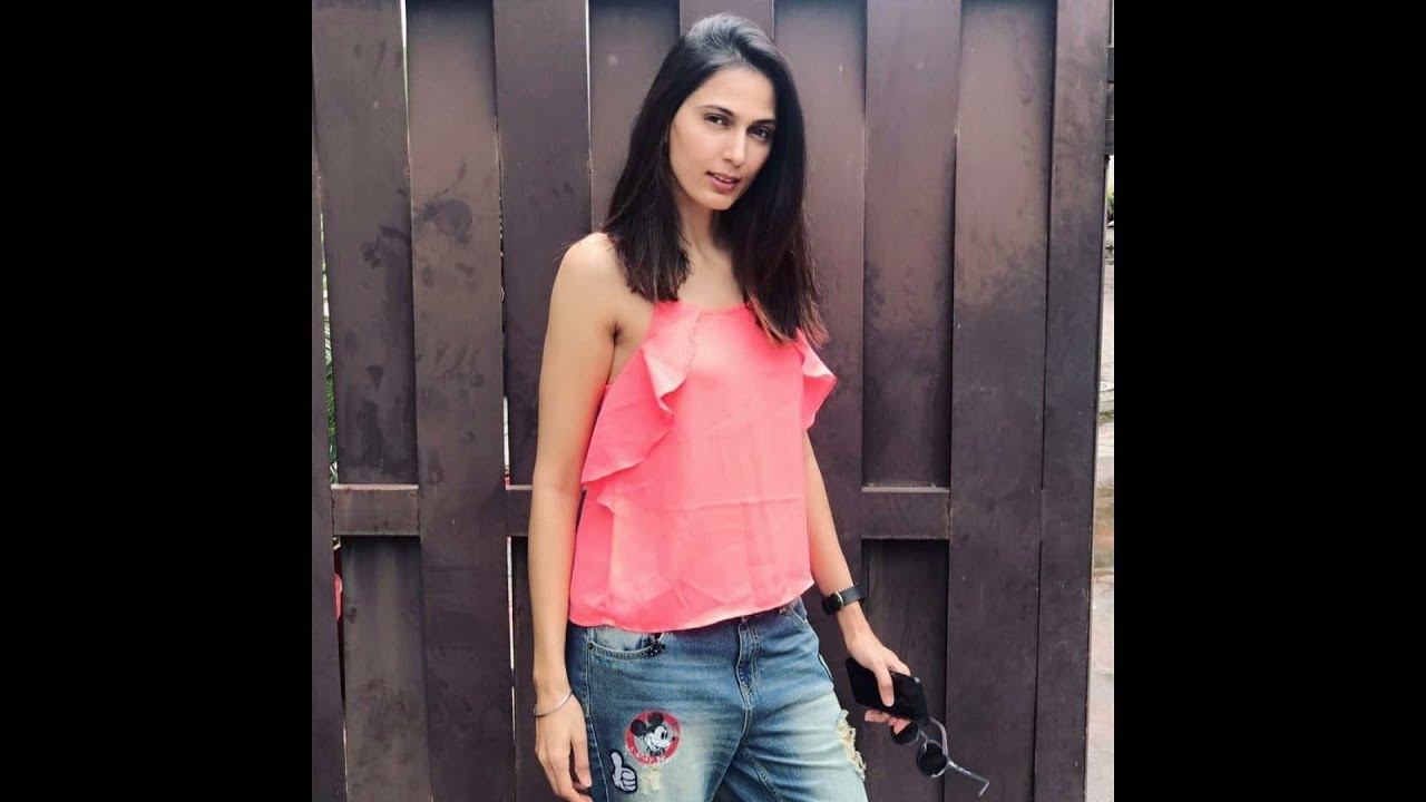 CID💯Divya ️Aka ️Amaani Satrala 😊Mam😉Motivational😊Biceps💪&💪 Gym🥳Workout🥳 ...