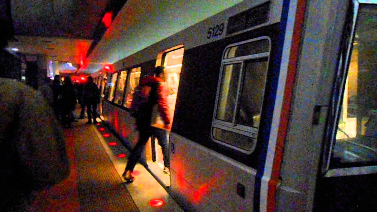 DC Metro (WMATA): Huntington bound Yellow line train at Gallery Place ...