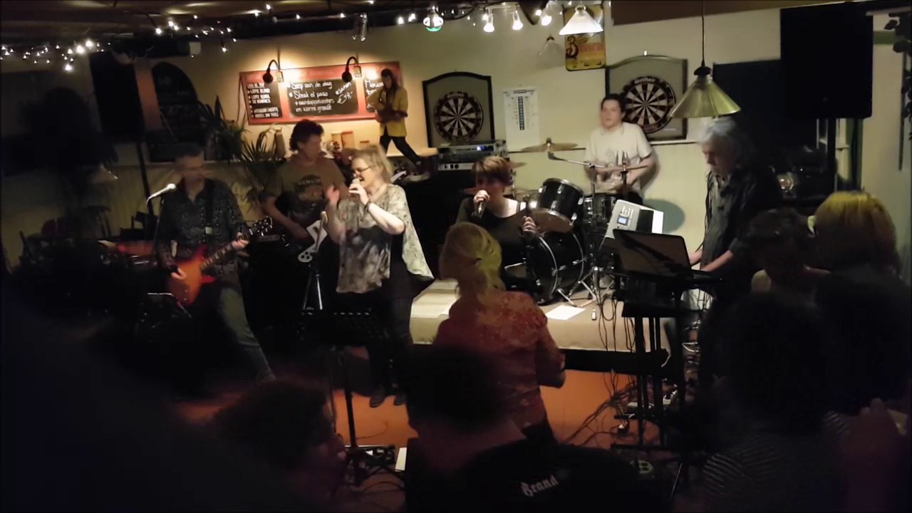 Instant Band - Rolling In The Deep - YouTube