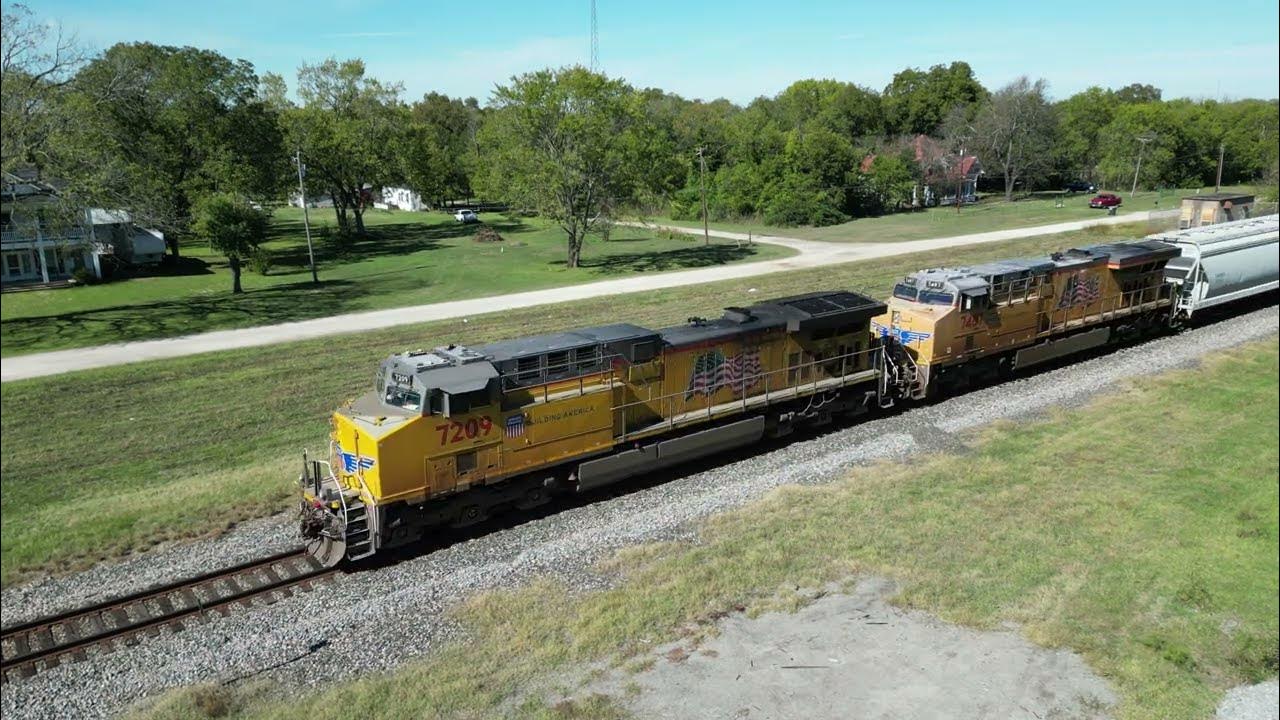 Southbound UP 2741/UP 8760, Mixed Freight Train, "Ennis Sub" Thornton, TX 11-13-2022 - YouTube