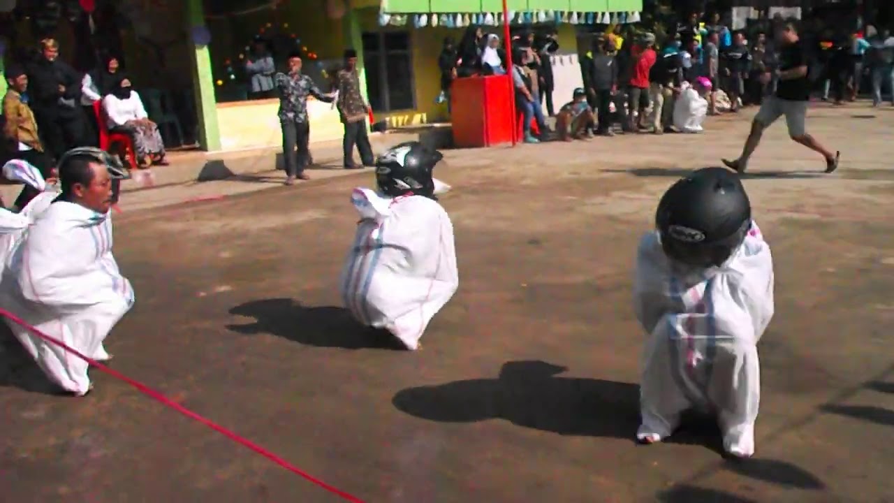 balap karung - YouTube