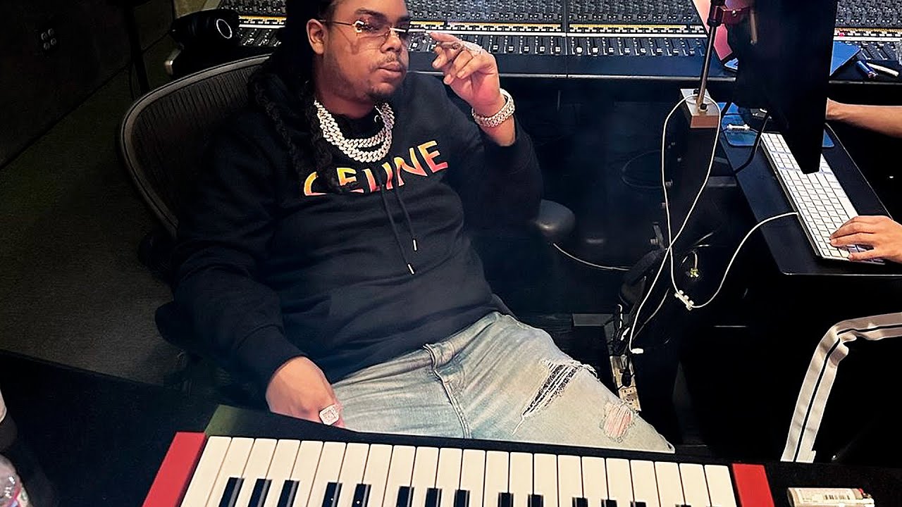 Chopsquad DJ cooks up a quick beat on IG live 2024 - YouTube