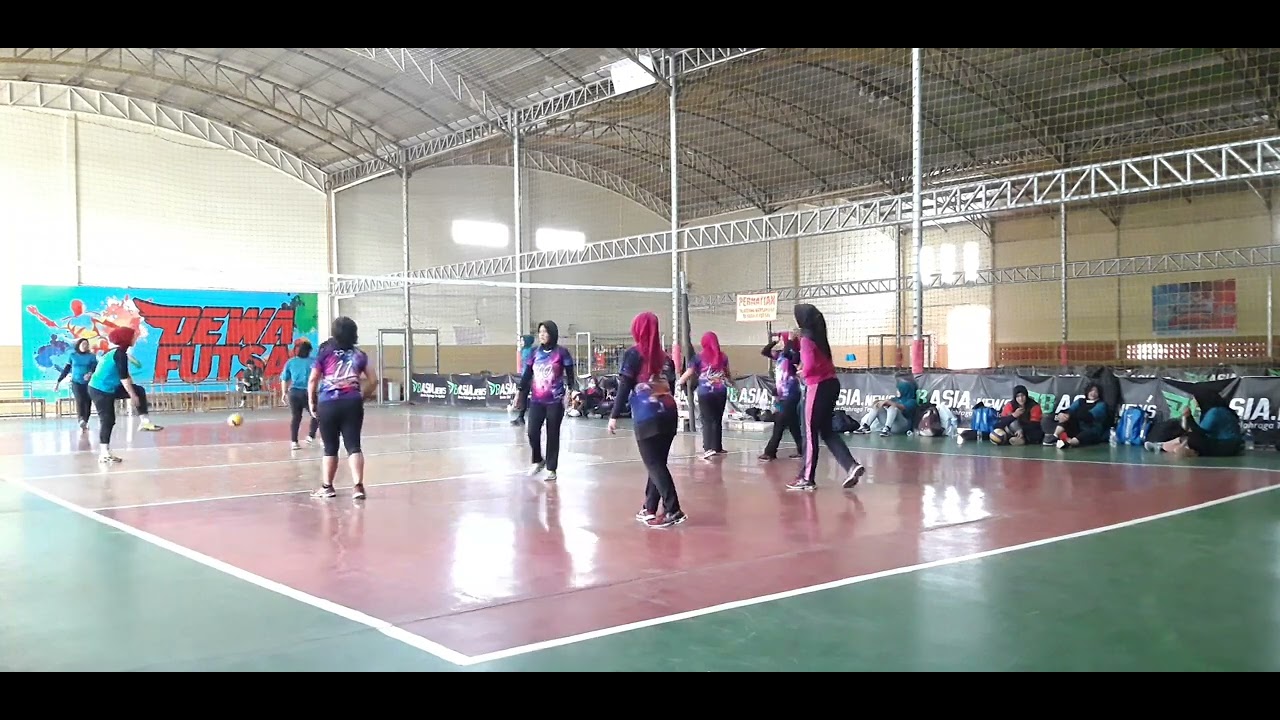 GRB Training Volleyball - YouTube