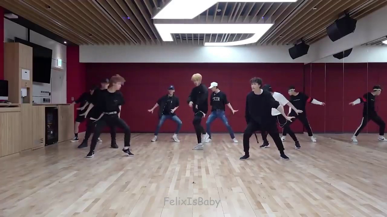stray kids my pace dance practice but with blinding lights playing over ...