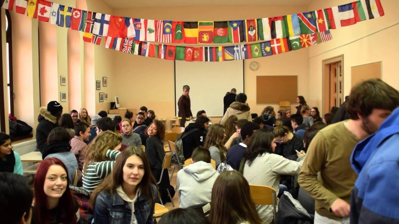 UWC Mostar Promo 2015 - YouTube