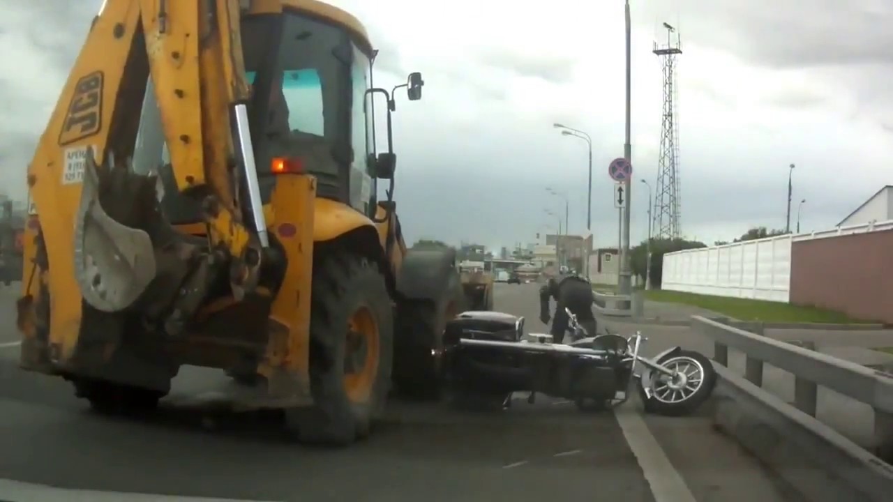CRASH HARLEY DAVIDSON 1340 - YouTube