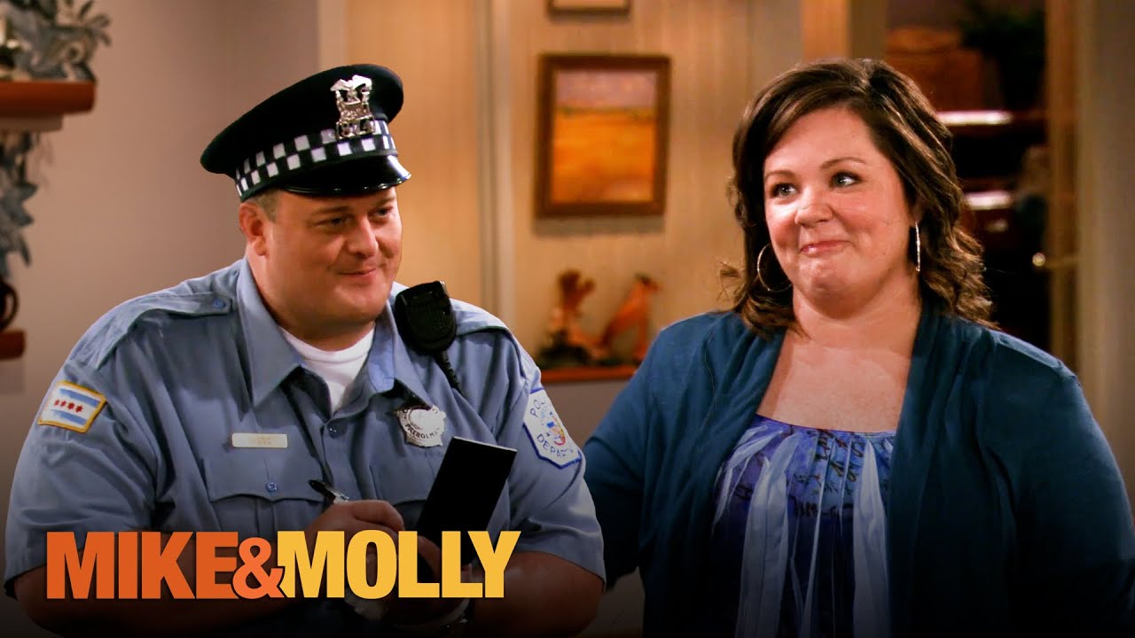 Mike Asks Molly Out | Mike & Molly - YouTube