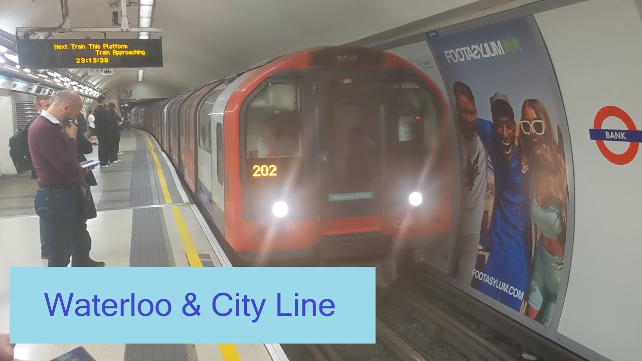 Waterloo and City Line, Bank Station, London underground tube trains ...