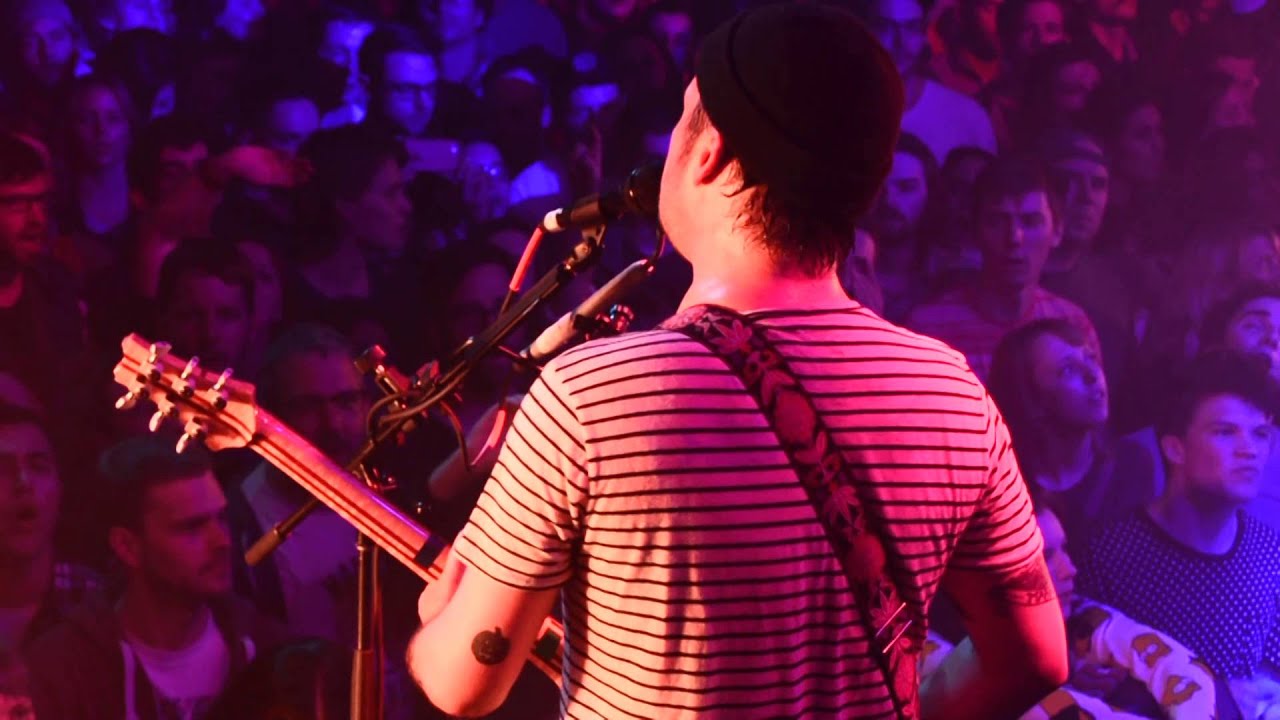 Modest Mouse Live "Float On" 4/17/15 - YouTube