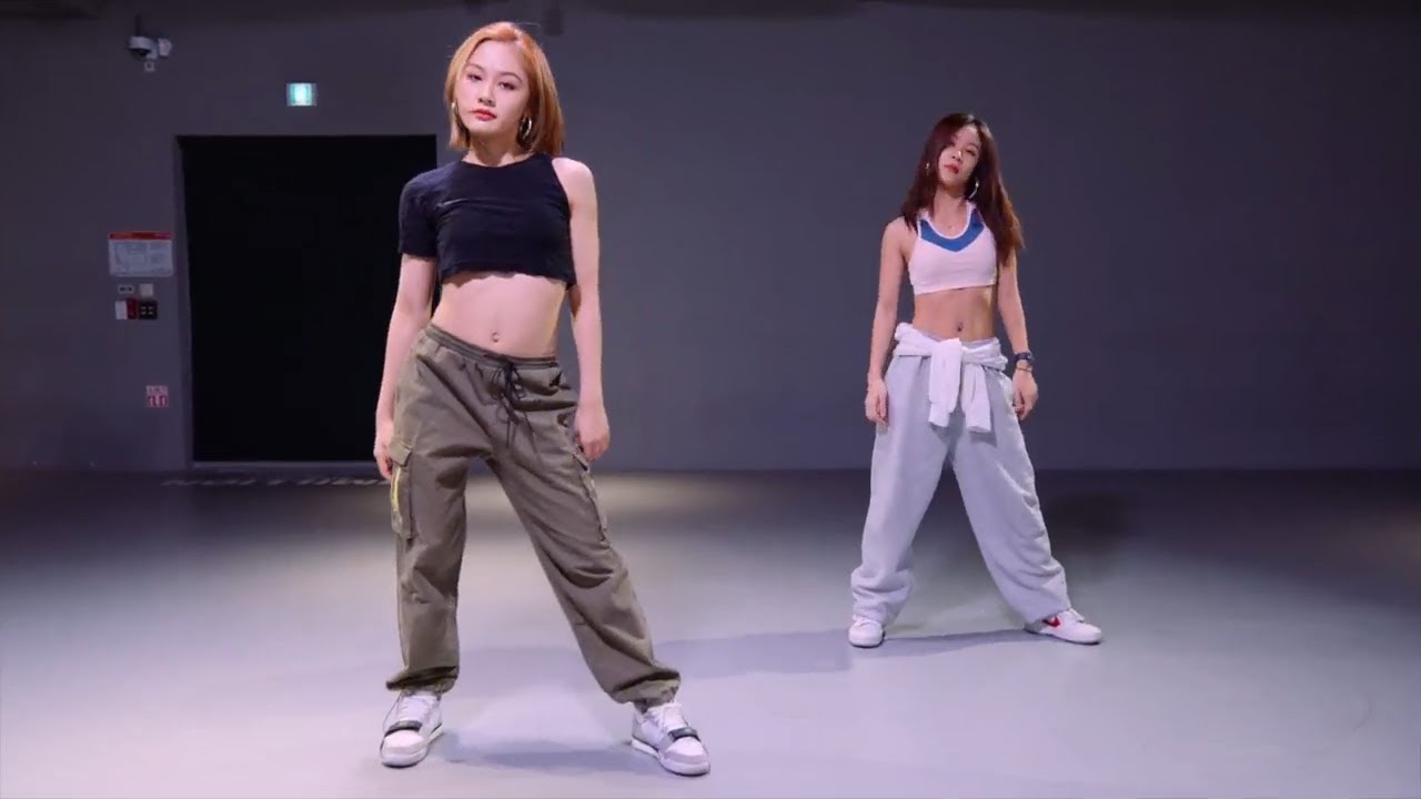 Lovefool Lil Bebe - Dance Cover || and 1MILLION Dance Studio - YouTube