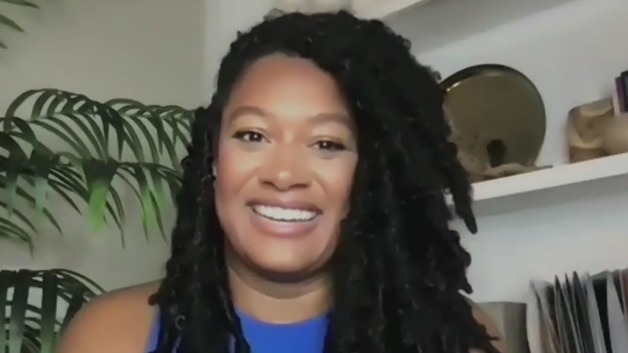 ‘Sistas’ star Crystal Renee Hayslett chats new season on BET - YouTube