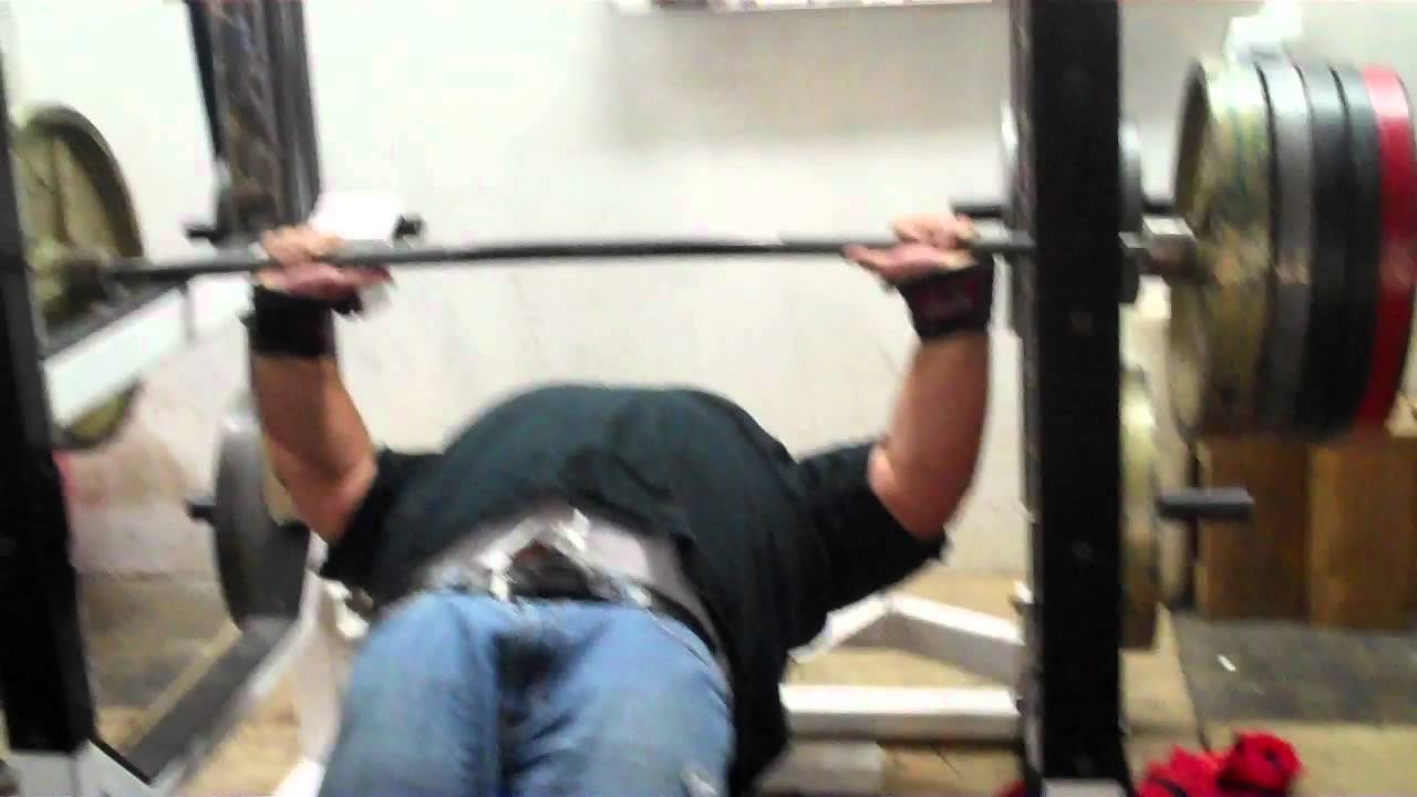 Adrian Larsen - 605 x 2 Bench Lockouts - YouTube