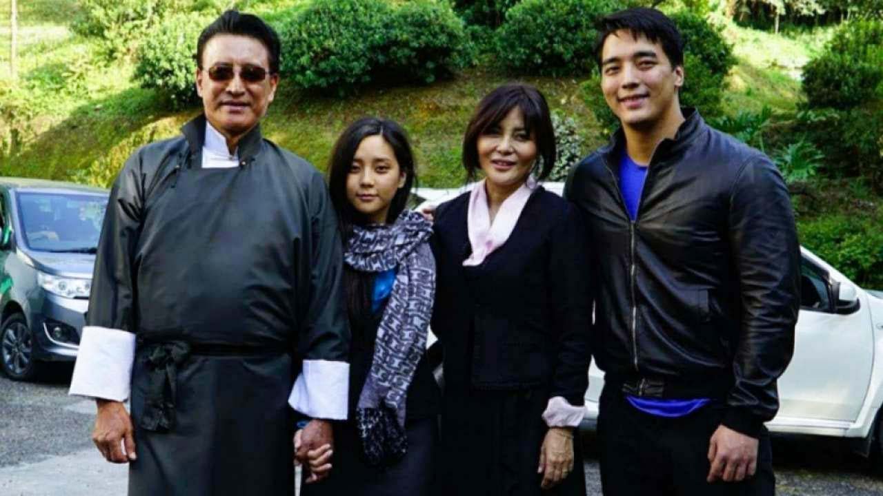 Legendary Actor Danny With His Wife and Children - YouTube