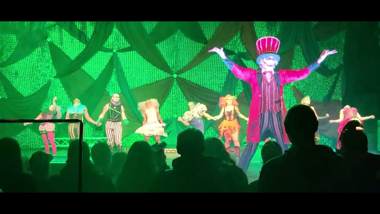 Zombie Jamboree The Ringmaster's Cabaret Fright Fest Six Flags Great ...