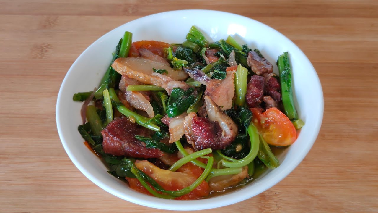 Vawksa Rep Leh Antam Kanpawlh/Smoked pork with Mustard leaves Simple ...