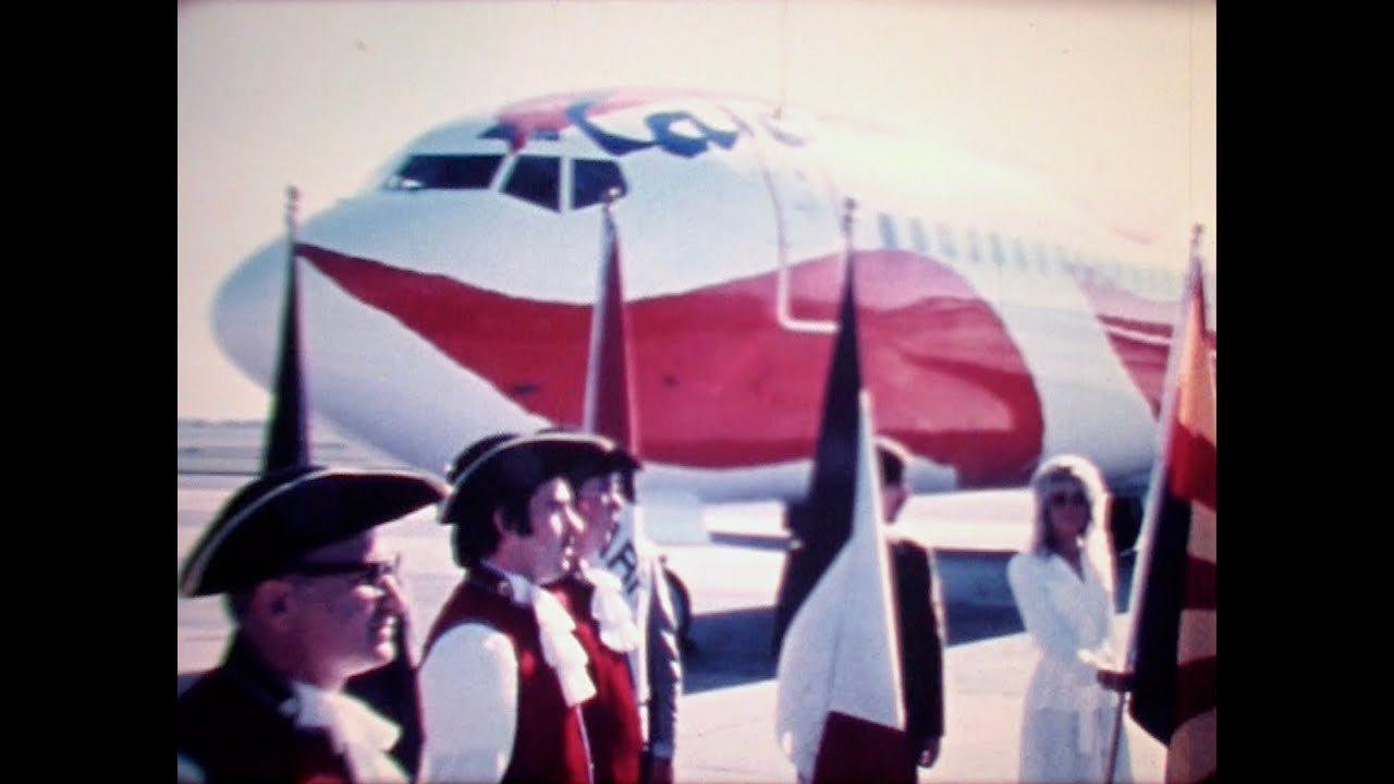 Braniff Boeing 727-291 N408BN Alexander Calder Bicentennial Promotional ...