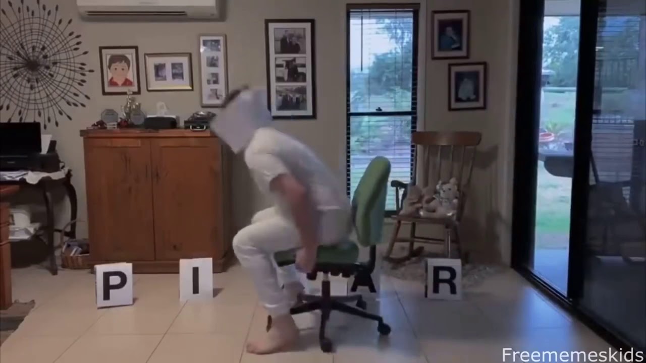 Pixar lamp fail - YouTube