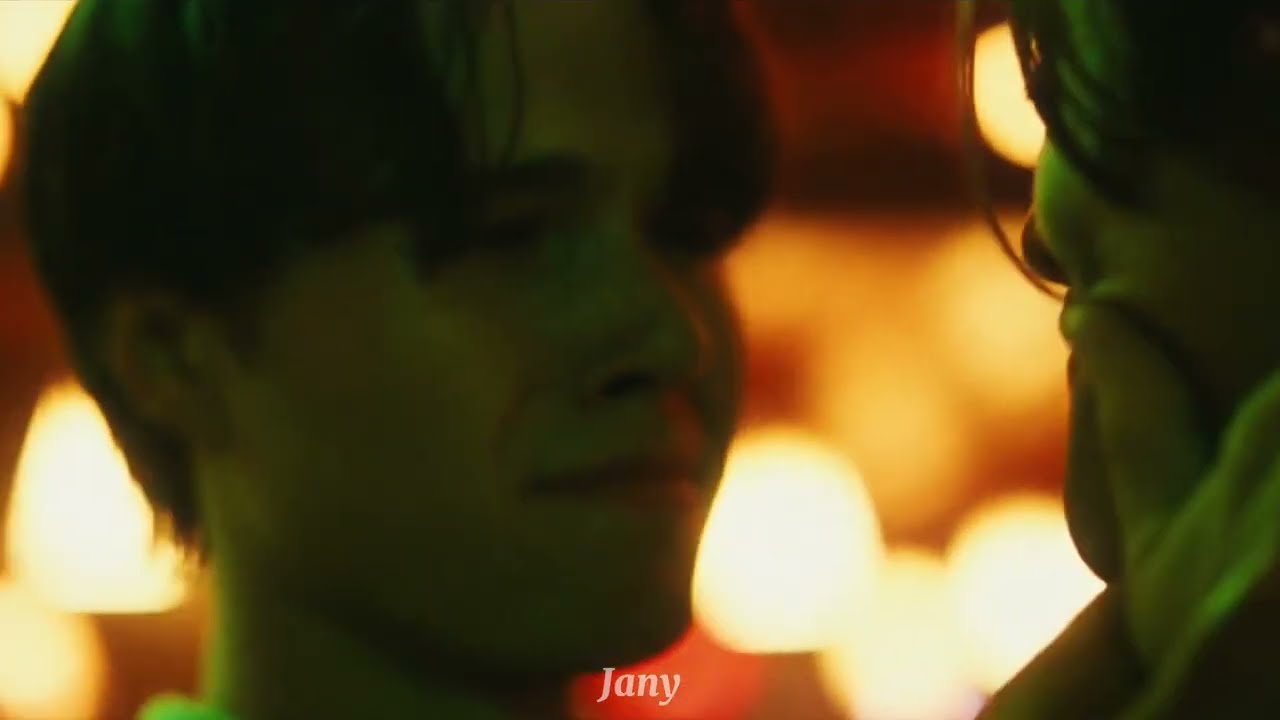 Momento de Cal y Derek | Euphoria 2×3 | Español latino - YouTube