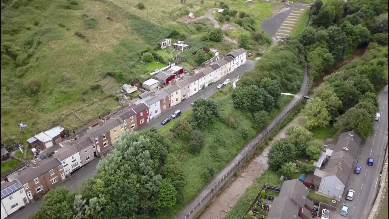 Skinningrove - YouTube