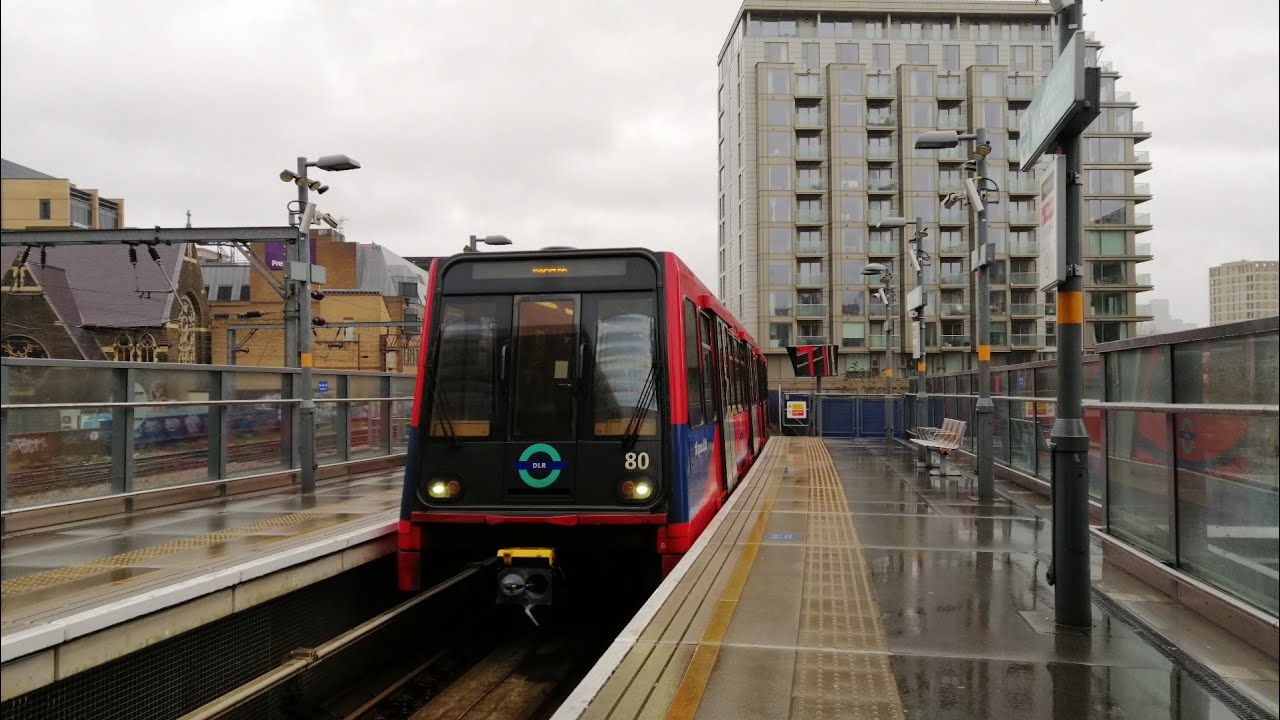Trains at Tower Gateway, DLR, c2c - YouTube
