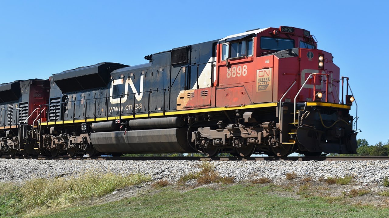 CN 2758 North, & CN 8898 North - YouTube