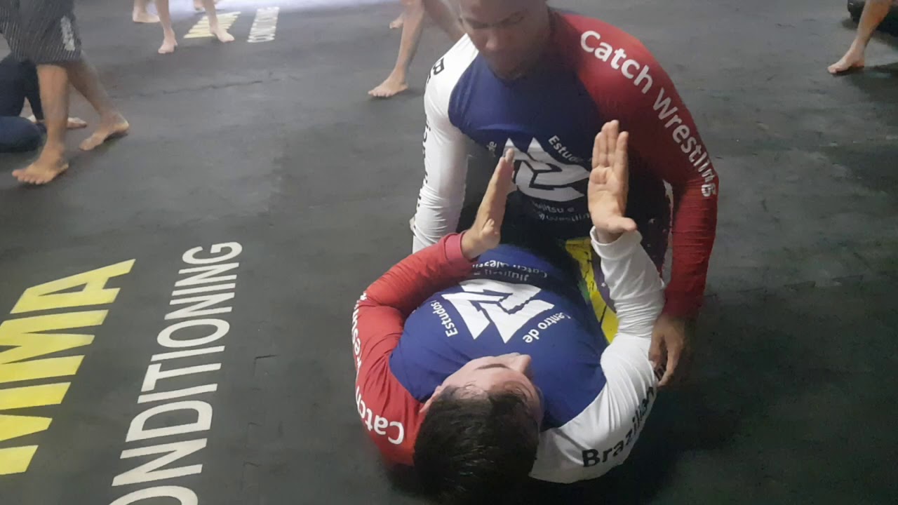 Half guard on MMA. Reverse escape - YouTube