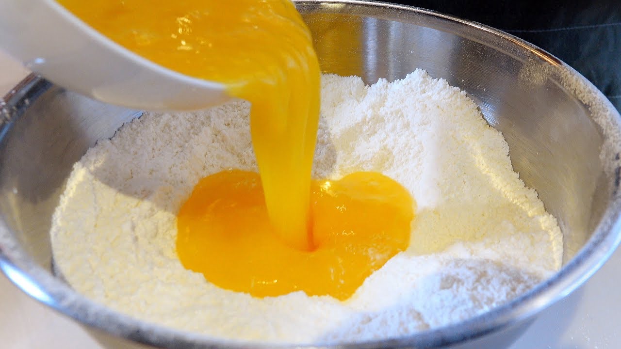 Korean street food - Make the only Madeleine in the world - YouTube