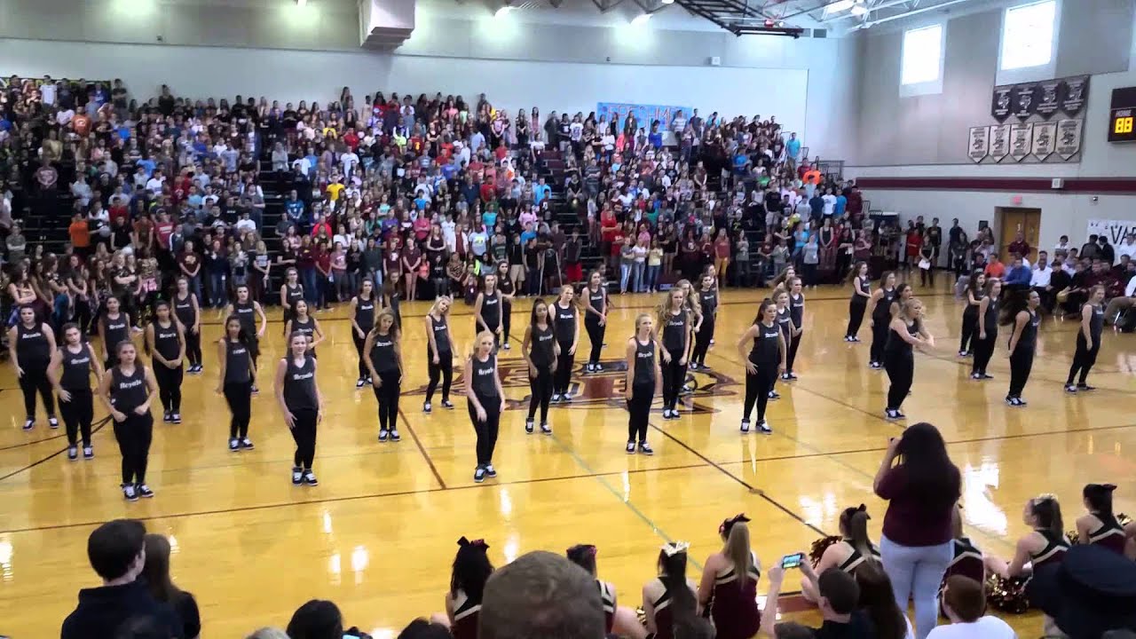 Rouse Royals 11/6/15 pep rally - YouTube