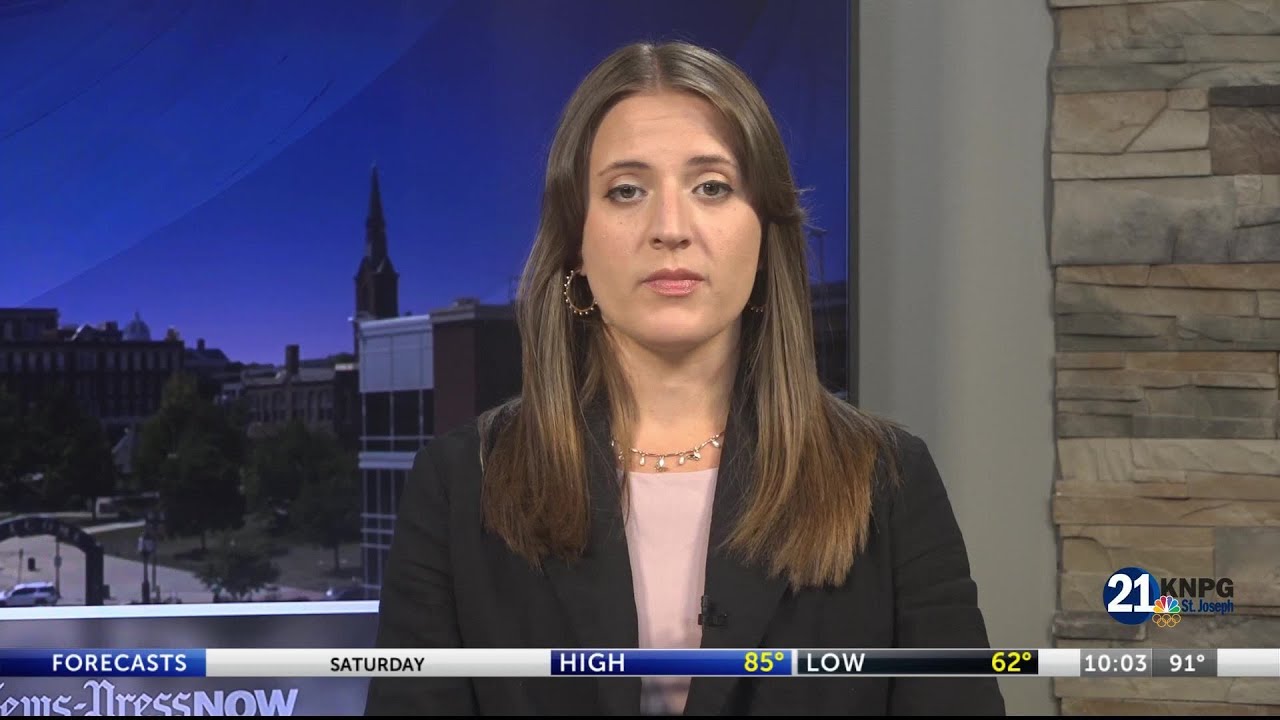 St. Joseph residents meet film crew for '25 Miles to Normal' - YouTube