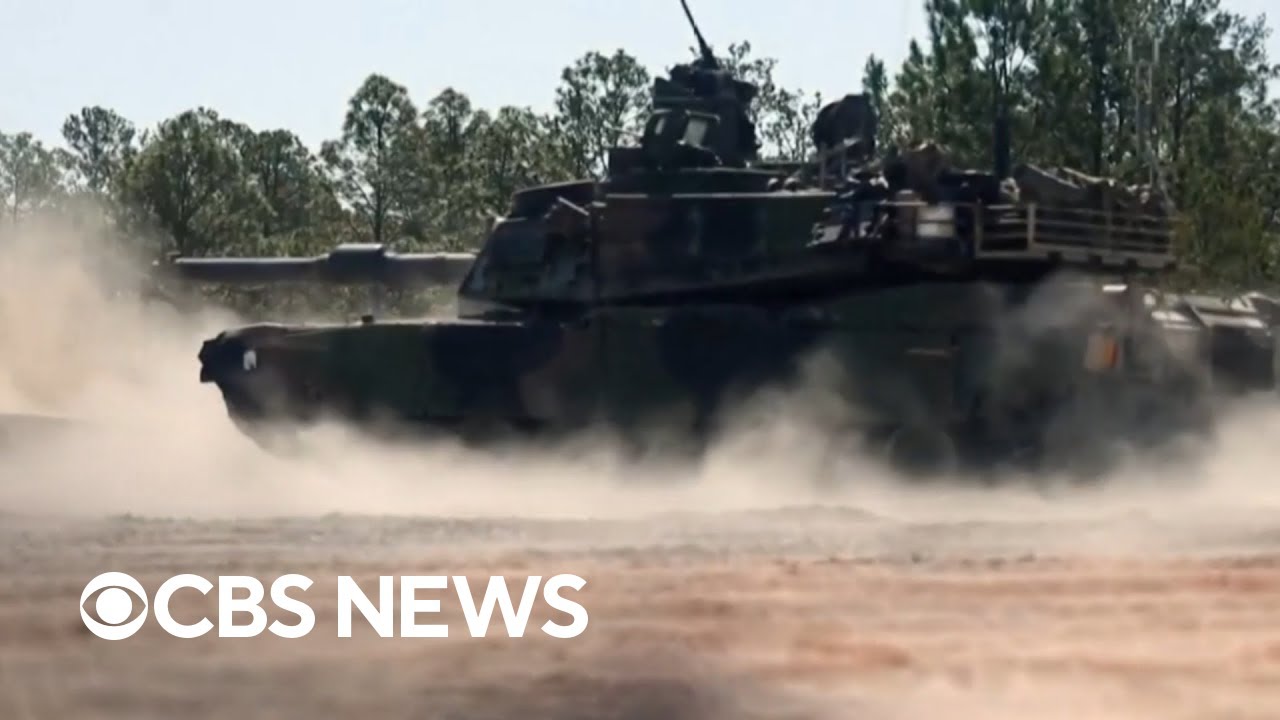 U.S. to send advanced battle tanks to Ukraine - YouTube