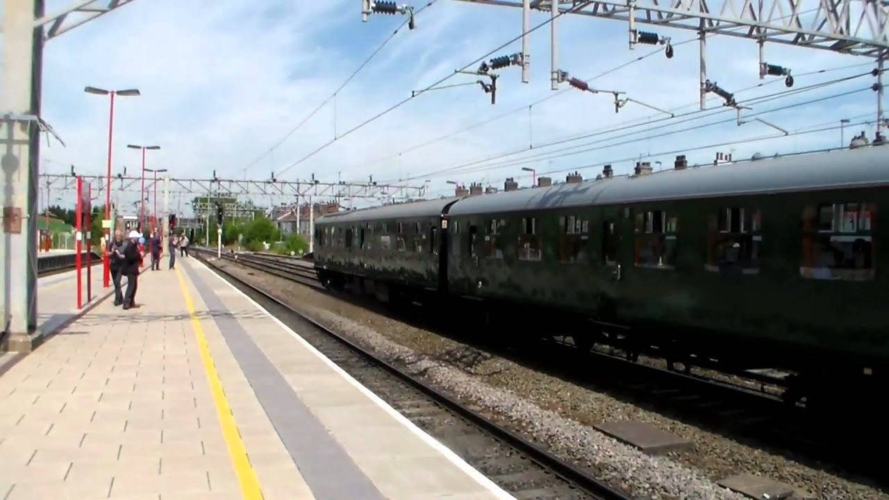 BR Class 201 DEMU, 1001, 1Z06 passing Stafford (12th July 2014) - YouTube