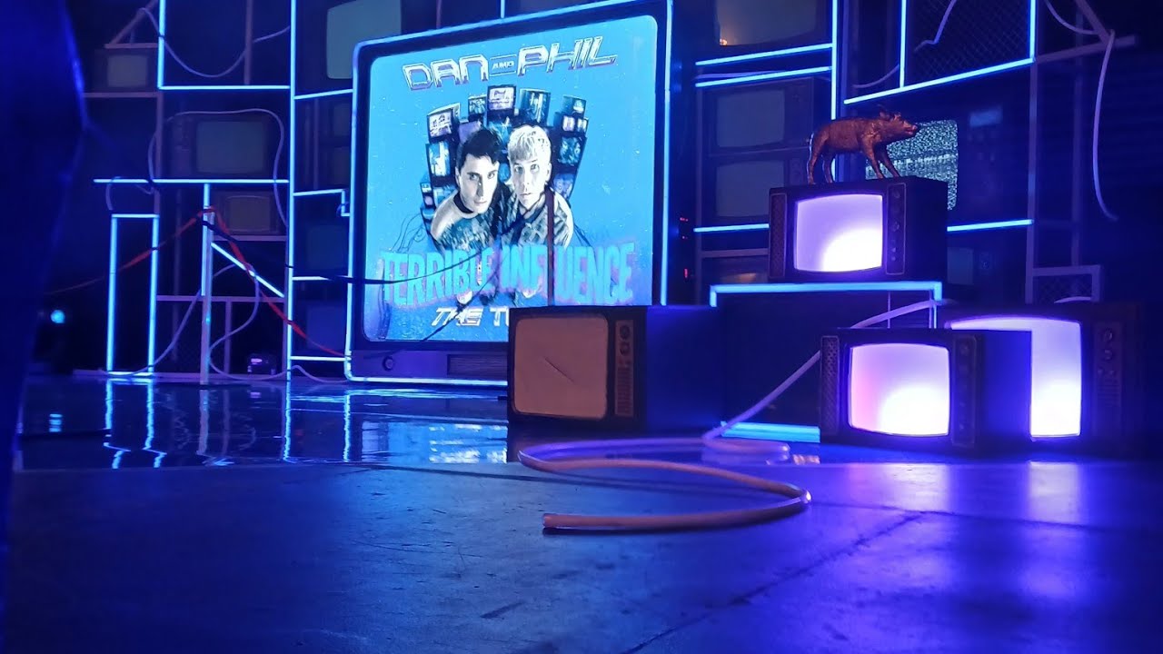 Dan and Phil Terrible Influence Tour Opening. - YouTube