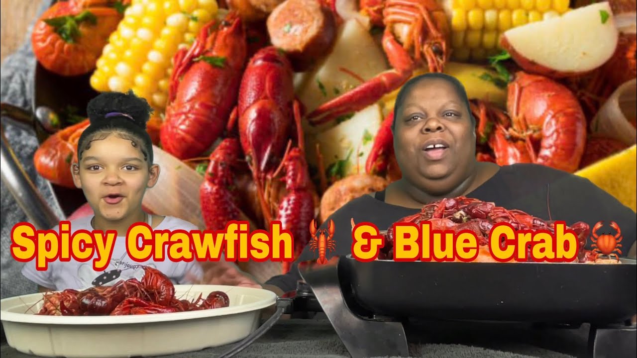 Spicy Crawfish 🦞 & Blue Crabs 🦀 ‼️| Seafood Boil | How to eat crawfish ...