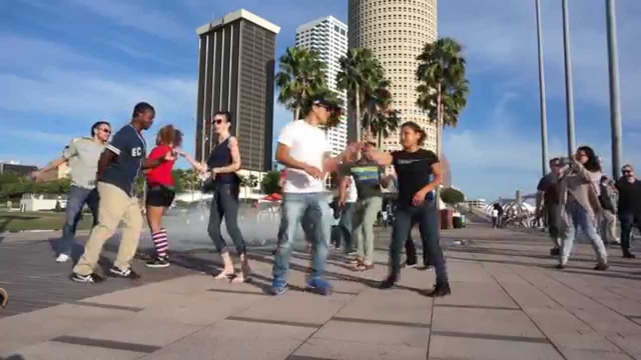 Rueda Flash Mob in Tampa, Florida (3-28-2015) - YouTube