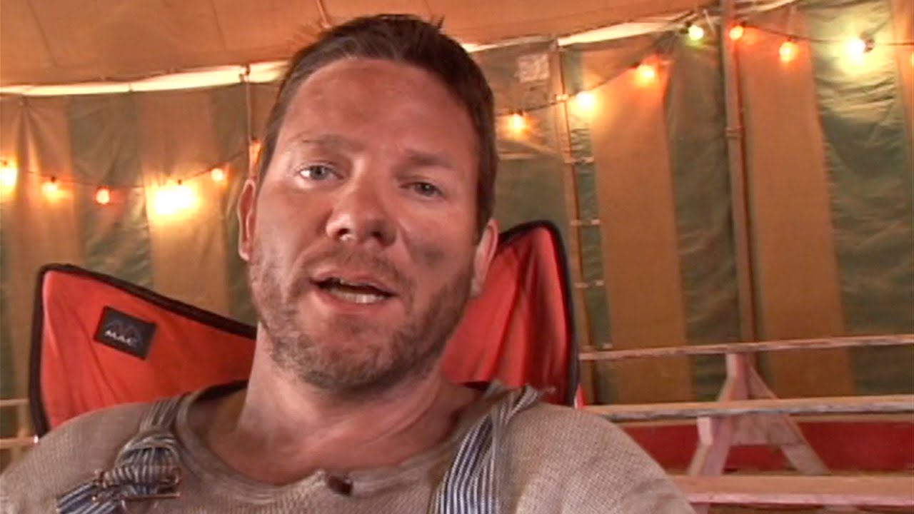 Behind the Scenes of Freakshow - YouTube