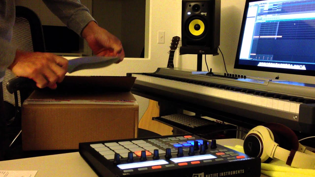 Unboxing Komplete 8 Ultimate From Native Instruments Package Part 1 ...