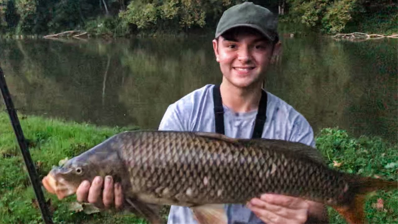 Carp Fishing on The New River - YouTube