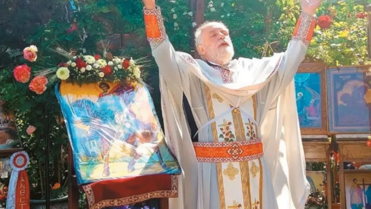 ΕΚΤΑΚΤΟ- Λυκαβηττός: Παραμένει στους Αγίους Ισιδώρους ο ιερέας Δημήτρης ...