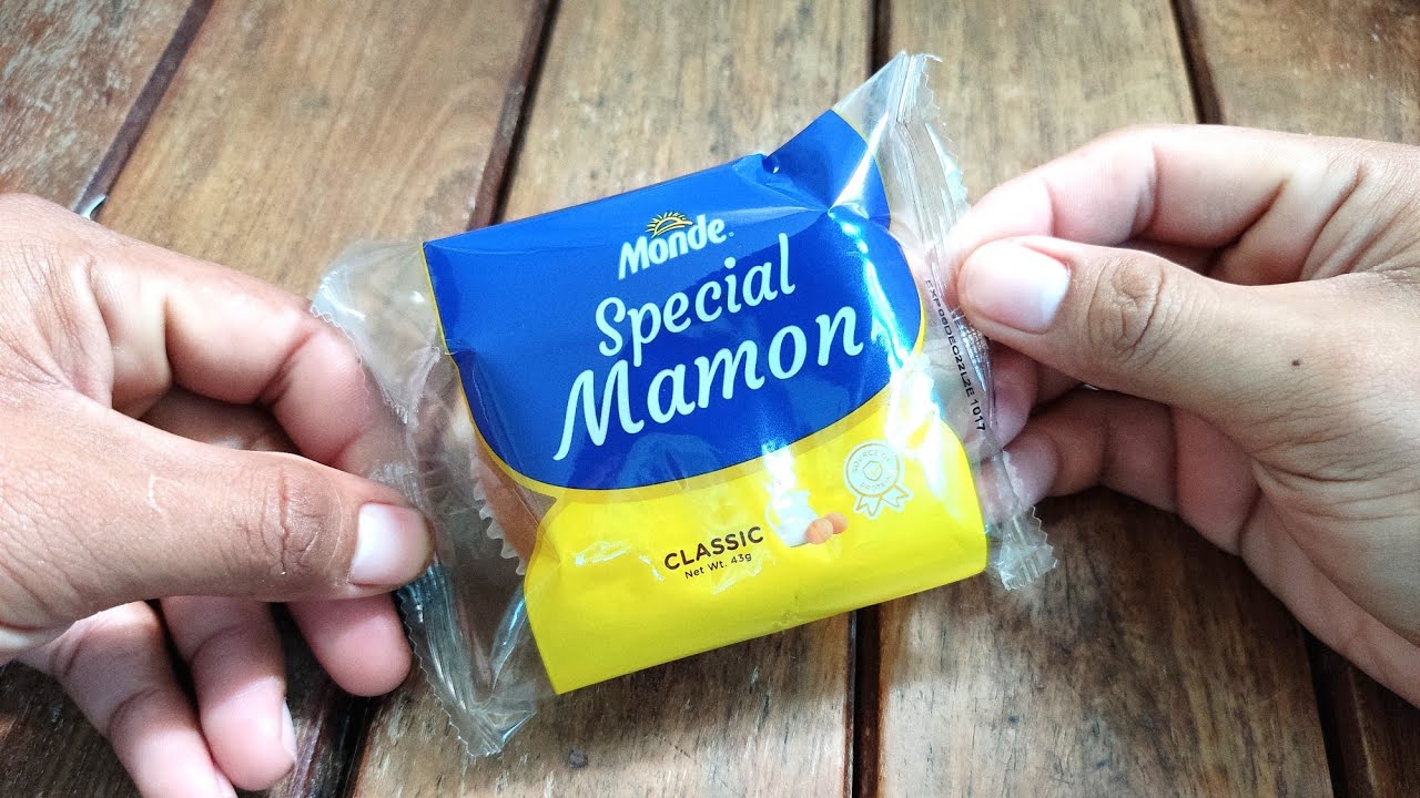 Unwrapping Monde Special Mamon Classic flavor - YouTube