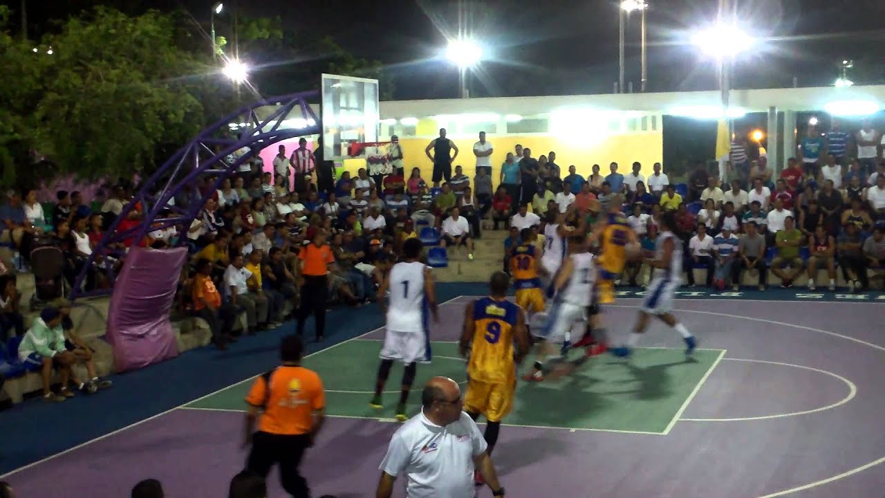 Clavada de Jerrell Sanders!. Liga ACB 2015. Nicaragua - YouTube
