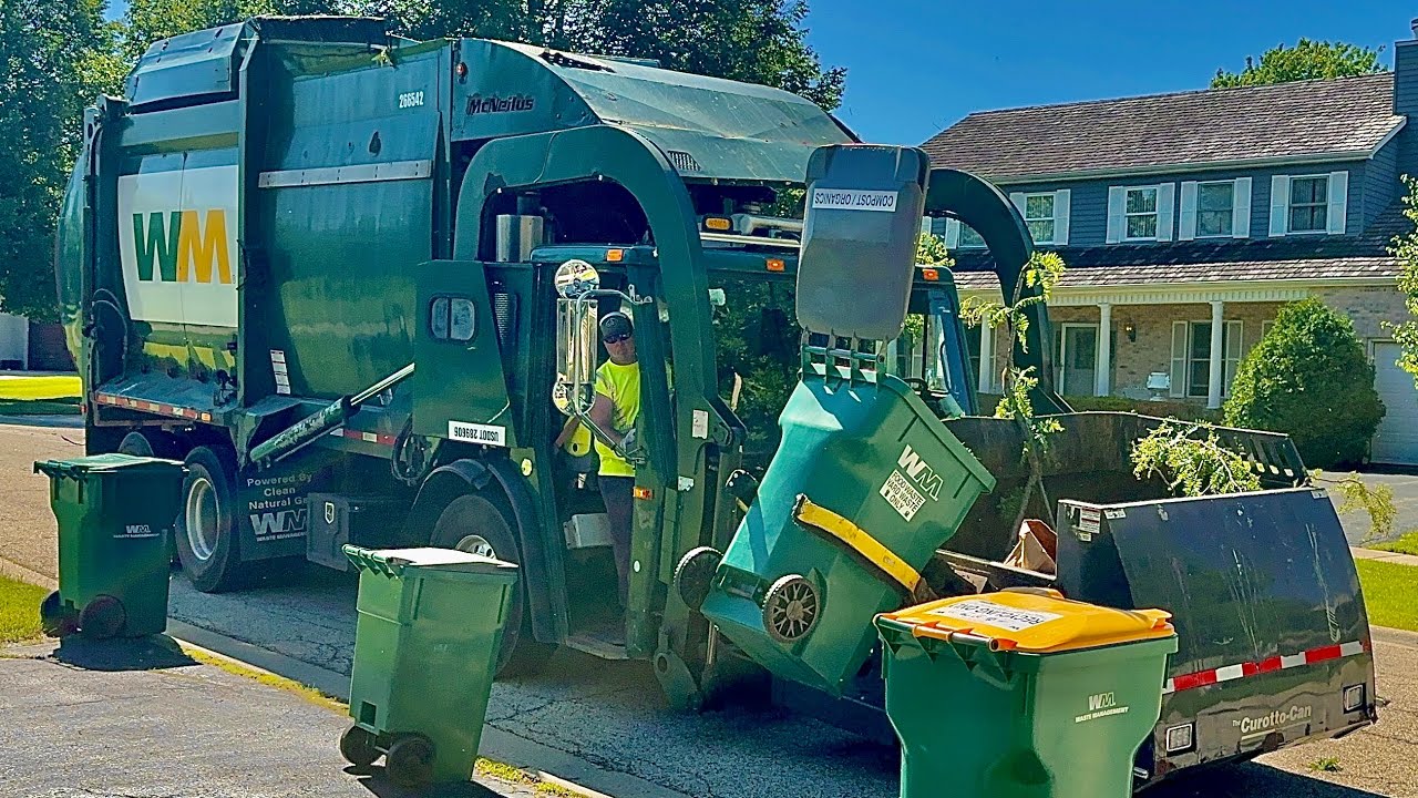 WM Ex Veolia Mack LEU McNeilus Contender Curotto Can Garbage Truck on ...