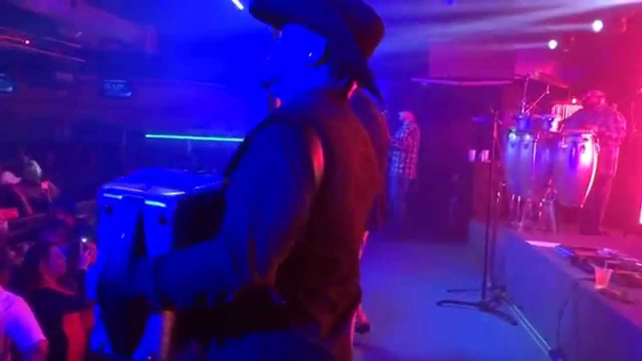 GRUPO SOLIDO EN EL PORTAL DISCO - YouTube