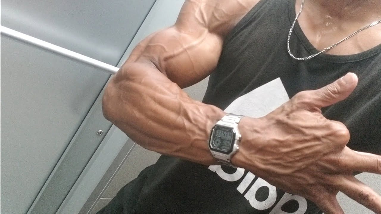 Alien Gains? 👽 Arm Striations & Veins - Jeremiah Doctson - YouTube