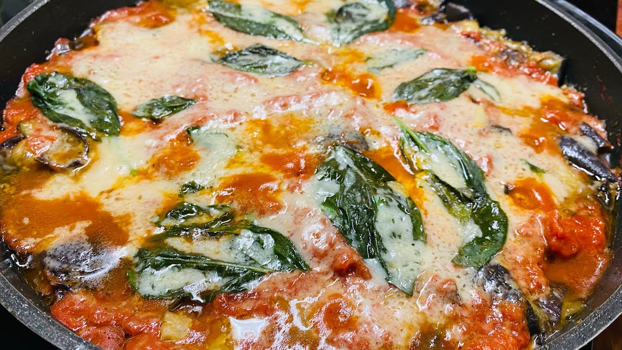 Melanzane veloci in padella, con pomodoro e parmigiano - YouTube