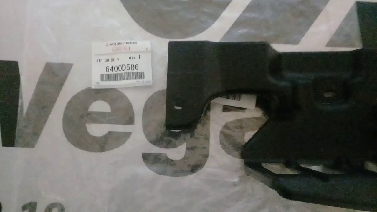 Mitsubishi кронштейн решетки радиатора верхний правый 6400D586 - YouTube